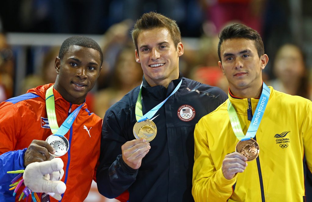 Americano é ouro no geral da ginástica artística, mas público vaia ...