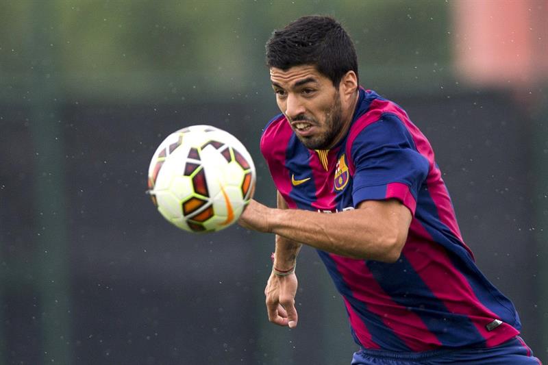 Suárez marca primeiros gols com a camisa do Barcelona em amistoso do ...