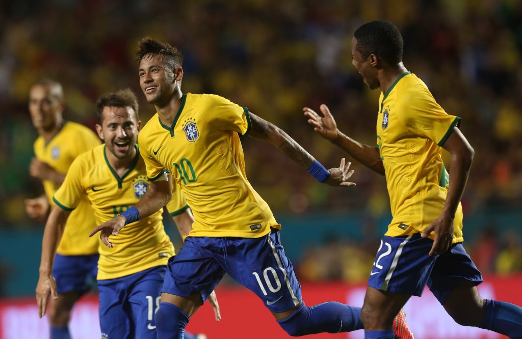 Em vídeo, Neymar declara apoio a Aécio Neves no segundo turno | Jovem Pan Em vídeo, Neymar declara apoio a Aécio Neves no segundo turno | Jovem Pan