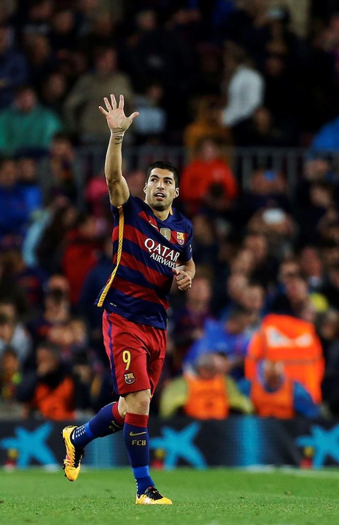 Suárez marca 4 de novo, faz história e Barcelona retoma liderança do ...