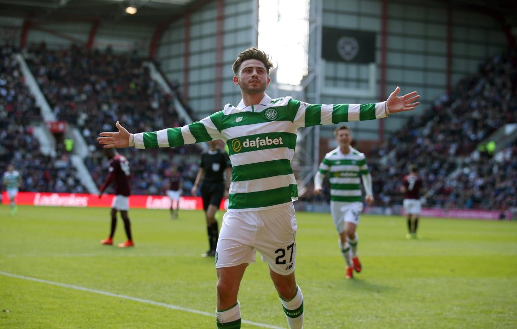 Celtic goleia Hearts e conquista título escocês com oito rodadas de ...