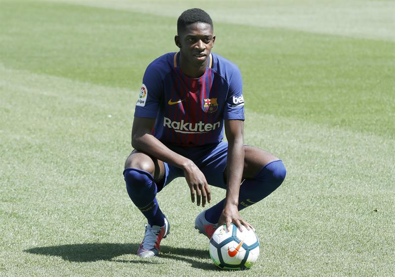 Embaixadinhas fail: Dembélé repete Paulinho e erra em apresentação no ...