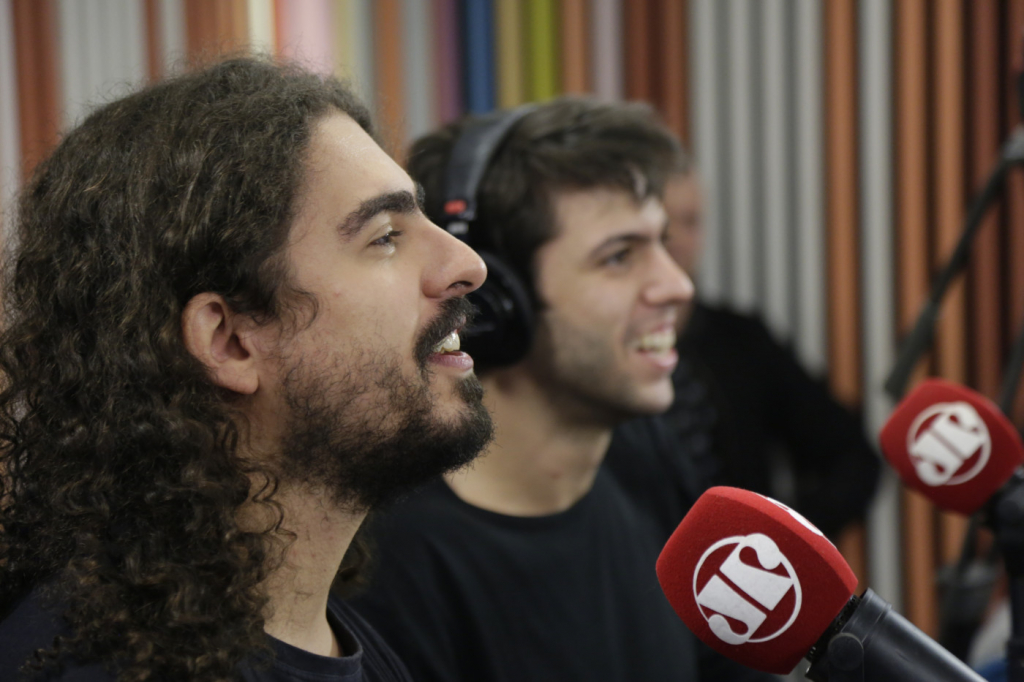 Pirula: ‘Quando qualquer religião toma o poder, f***’ | Jovem Pan