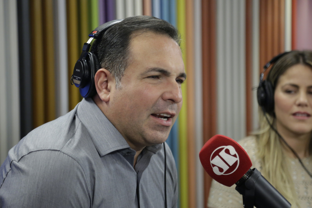 Reinaldo Gottino conta se recebeu proposta do SBT | Jovem Pan
