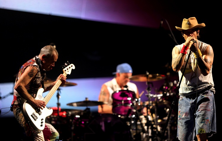 Red Hot Chili Peppers fecha 4ª noite do Rock in Rio com show morno ...