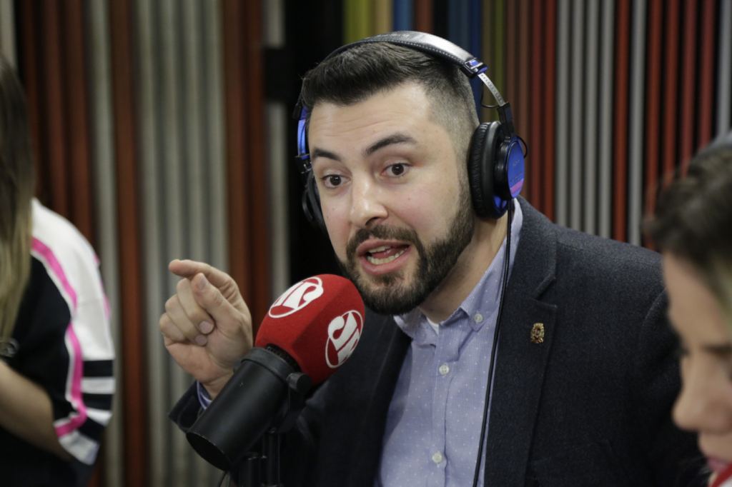 Tuma explica o que é a REGULARIZAÇÃO IMOBILIÁRIA | Jovem Pan