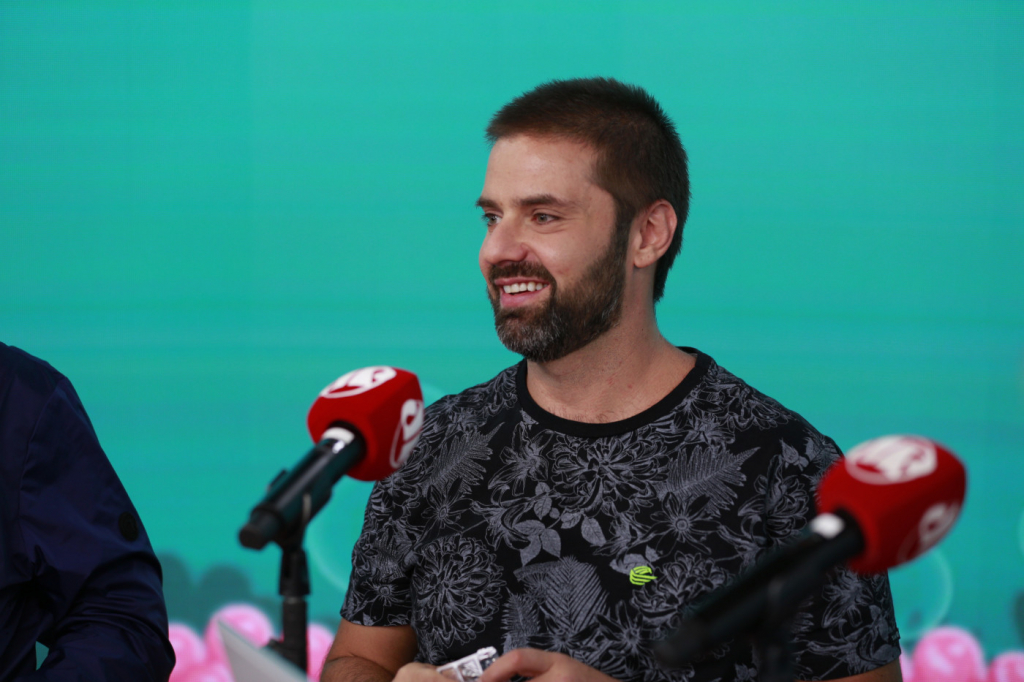 Fábio Rabin conta como foi BATISMO no Pânico | Jovem Pan