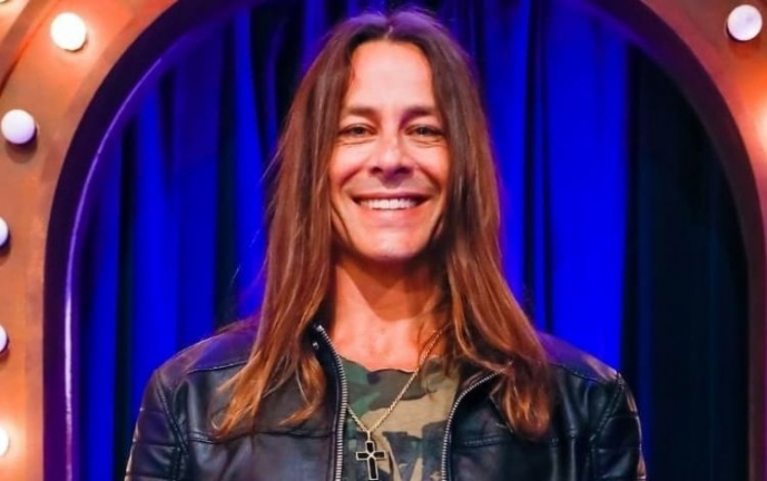 Theo Becker revela se aceitou convite para novo reality show da Globo ...