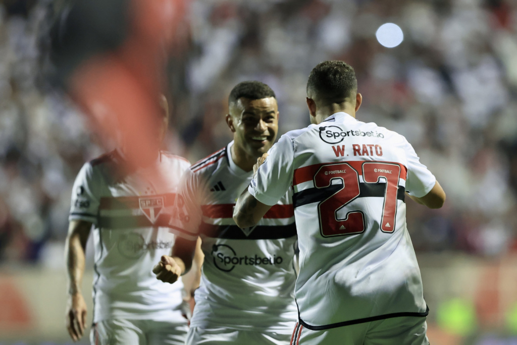 Com gol de Wellington Rato, São Paulo vence o Ituano e avança na Copa ...