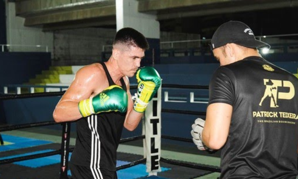 Ex-campeão mundial de boxe, Patrick Teixeira volta aos ringues e encara Brian Chaves em julho ...